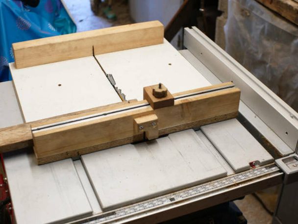 10 Essential Table Saw Jigs You Can Build This Weekend - Bubblerelief ...